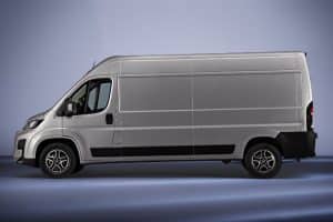 Toyota Proace Max, le grand fourgon arrive enfin chez Toyota ...